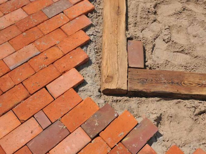 Backsteine richtig mauern – B A C K S T E I N B A U